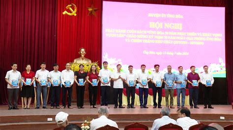 Huyện Ứng Hòa phát hành cuốn sách Ứng Hòa 70 năm phát triển và khát