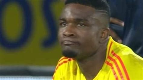 Video el insólito gol que se perdió Colombia ante Ecuador por las