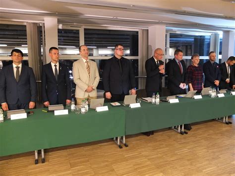 Samorządowcy złożyli ślubowanie Za nami pierwsza sesja Rady Miejskiej