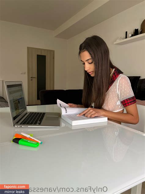Vanesaalessia1 Aka Vanessa Alessia Nude Leaks OnlyFans Photo 24 Faponic