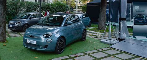 FIAT 500 eléctrico mejor coche eléctrico pequeño por What Car