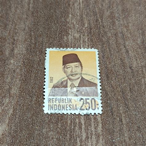 Jual SALE PROMO Perangko Jadul Koleksi Langka Edisi Pak Soeharto 250