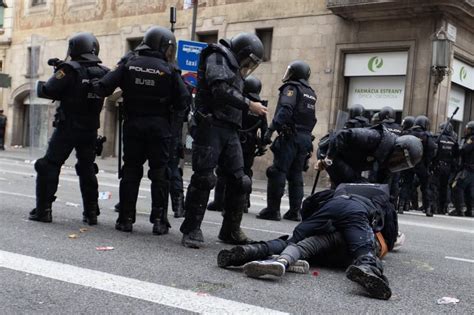 Nueva jornada de disturbios en Barcelona La Nueva España