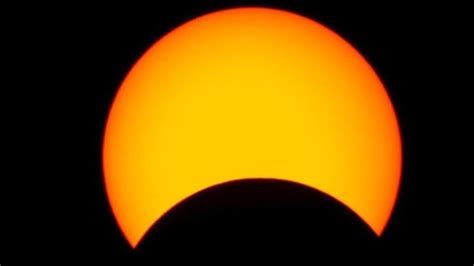 Eclissi Solare 25 Ottobre 2022 Orario Quando E Come Vederla