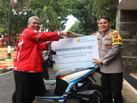 Polres Purwakarta Dapat Hibah 2 Unit Motor Listrik Dari PT PLN Unit