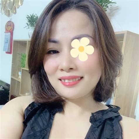 Như Mây Gái già tìm trai trẻ ngọt ngào và ga lăng Máy Bay Bà Già AZ