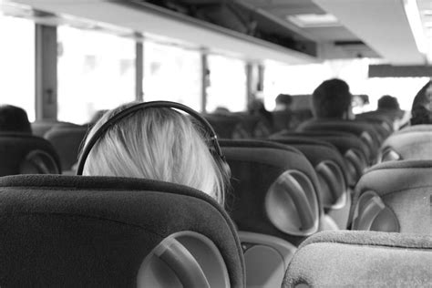 Vozač autobusa optužen za bludne radnje prema učenici 15 Čekao da
