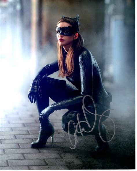 Anne Hathaway Signed Autographed 8x10 The Dark Knight Rises Batman