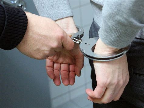 Descubre las diferencias entre robo y hurto en el código penal
