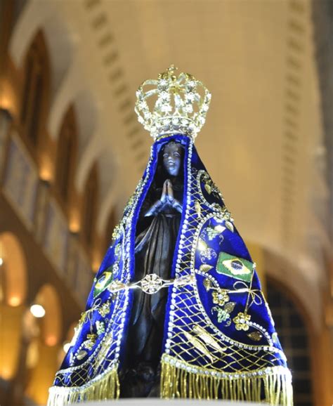 Hoje começa a novena a Nossa Senhora Aparecida padroeira do Brasil