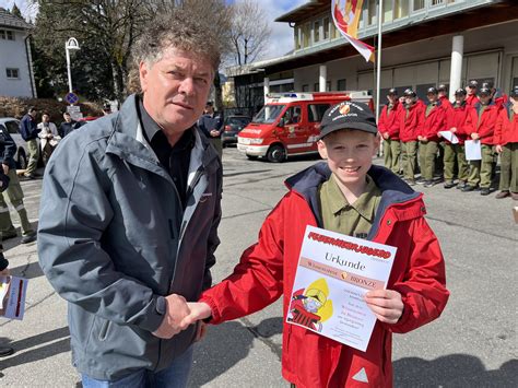 Erfolgreicher Wissenstest Der Feuerwehrjugend