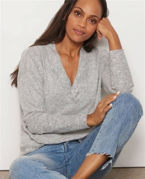 20 Flattering Tops For Big Busts And 14 Tips For Dressing A Fuller