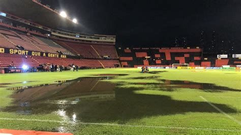 Campo Alagado Sport Refor A Drenagem Da Ilha Do Retiro Para Manter