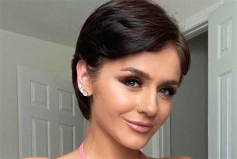 Rosalyn Sphinx Biography Age Real Name Nationality Wiki Photos
