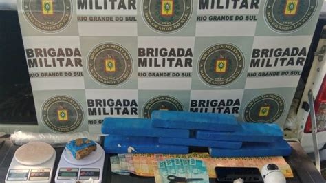 3º BPAT Brigada Militar prende quatro pessoas por tráfico de drogas