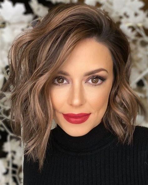 Włosy do ramion 14 inspiracji i pomysłów na fryzury BeautyDelights pl