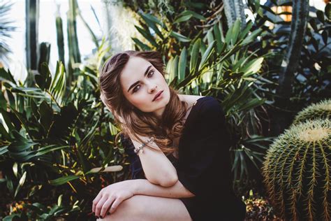Fondos De Pantalla Luz De Sol Bosque Hojas Mujer Modelo Morena