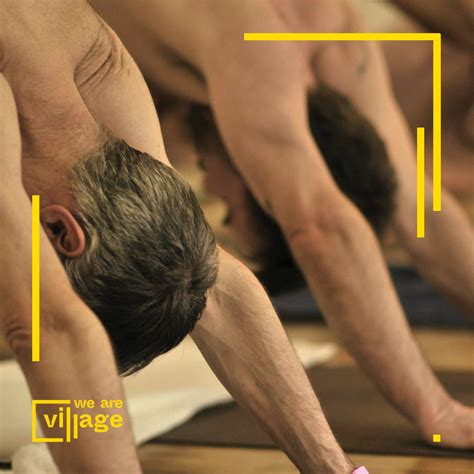 Nacktyoga für Männer we are village