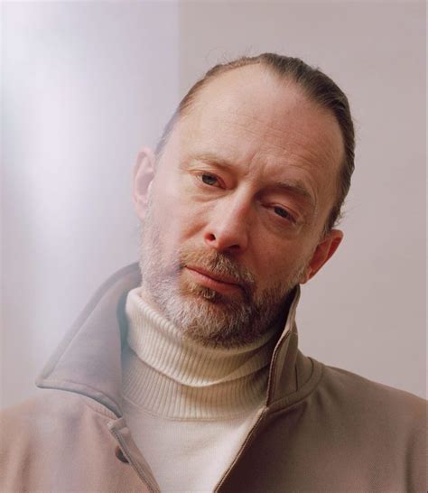Ouça Thom Yorke Confidenza Música Instantânea