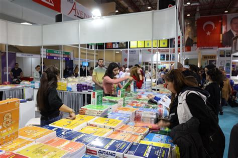 Kayseri Kitap Fuarı Ünlü Yazarların Uğrak Yeri Oldu Kayseri