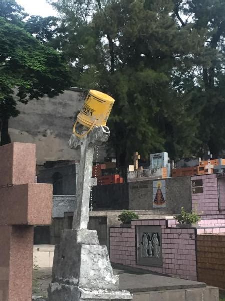 Moradores reclamam de abandono do Cemitério da Lapa Jornal da Gente
