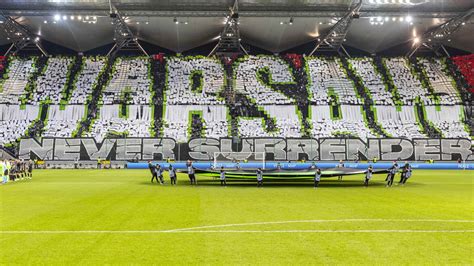 Genialna oprawa na meczu Legii Warszawa Zachwyty rywali Przegląd