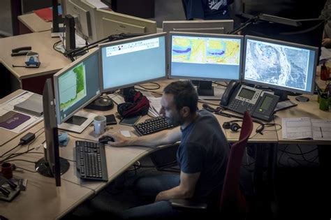 France Vingt départements en vigilance orange pour risques d orages