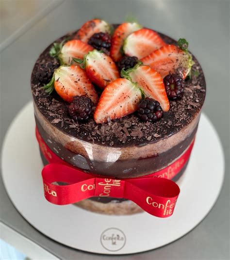 Naked Cake Vegano e sem glúten Confeita Fit