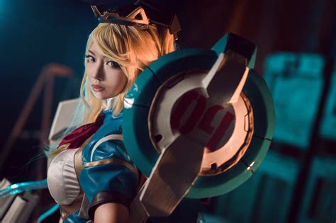 Liên Quân Mobile Ngắm nhìn nhan sắc dễ thương của nữ cosplayer xạ thủ