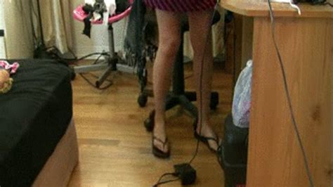 Bad Girl Pedal Pumping Barefoot On The Medal Sewing Machine Pedal Mutiangles View