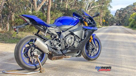2019 Yamaha YZF R1 Review Motorcycle Test MCNews