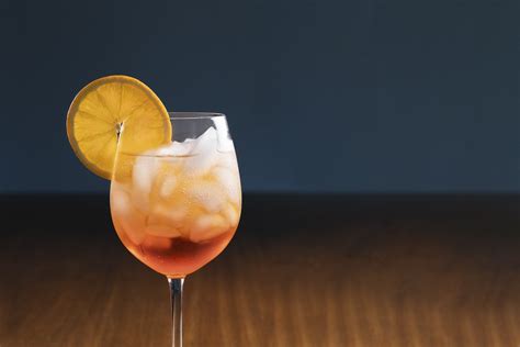 Here S How To Make The Perfect Aperol Spritz Spritz