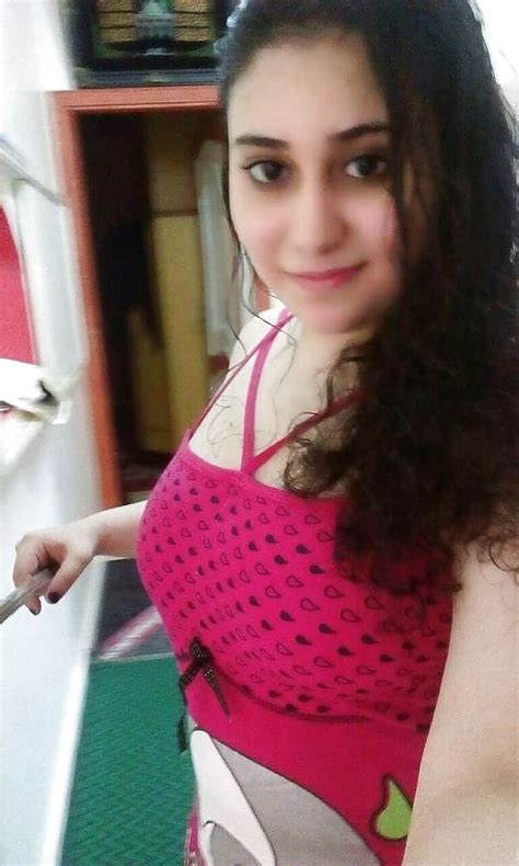 Egyptian Arab Girl Big Boobs Selfie Naked Photo 18 23 109 201