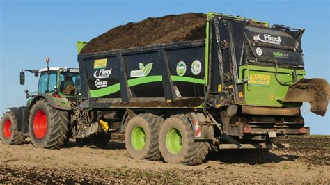 Gärreste Streuen 2022 FENDT 700 Vario Fliegl KDS 260 YouTube