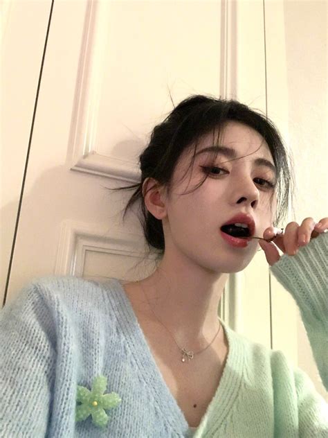 JU JINGYI THAILAND SLOW on Twitter 20220305 เสยวจว Weibo