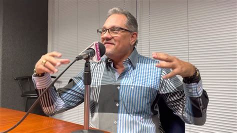El Afamado Dise Ador De Modas Edwin Rosario En La Mujer Opina En