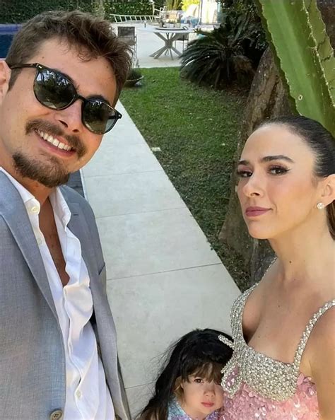 Tatá Werneck mostra a filha e diz se separou de Rafael Vitti
