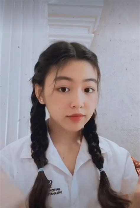 Nhan S C Th O Linh Con G I L N Nh Quy N Linh Ng Y C Ng R C R