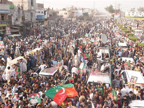 Imran Khan On Twitter Unprecedented Numbers Coming Out For Our March