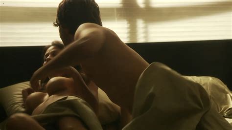 Elizabeth Cervantes Nue Dans Oscura Seduccion