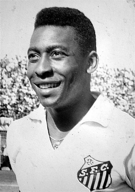 Muere la leyenda del fútbol Pelé a los 82 años Konuco