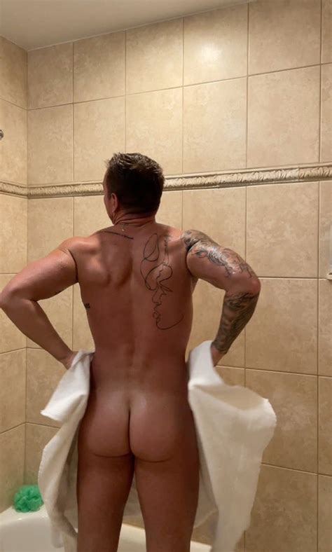 TW Pornstars 2 Pic HOTGUYZONE 280K Twitter Both Sides Kitchel01