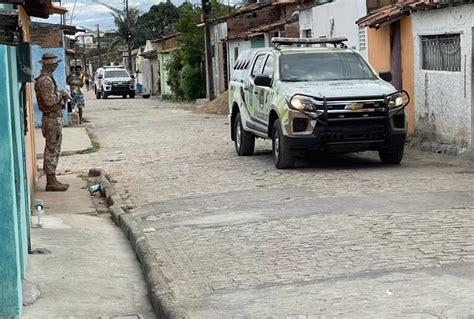 Operação policial em Delmiro Gouveia cumpre mandados de prisão armas
