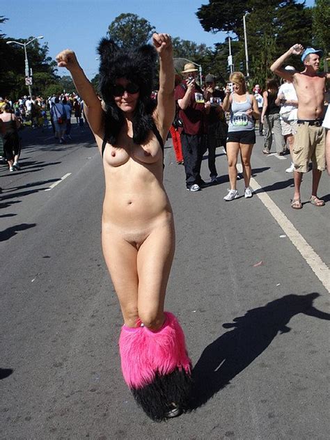 Woman Flashing Totally Nude At Parade