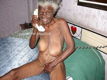 OmaGeil Old Amateur Grandmas Posing At Home 16 Pics XHamster