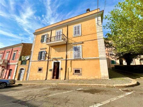 Vendita Appartamento Canale Monterano Trilocale In Via I Maggio 7