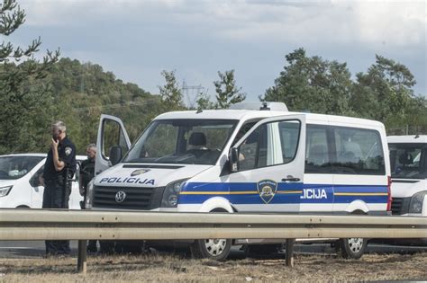 U teškoj prometnoj nesreći na Labinštini poginuo motociklist tportal