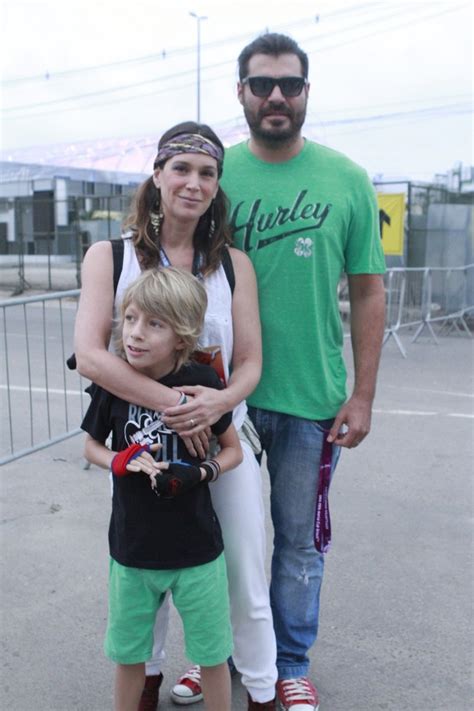 EGO Thiago Lacerda e Vanessa Lóes levam filho ao Rock in Rio