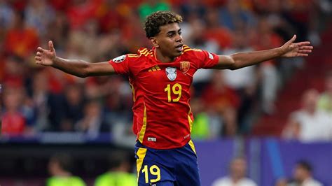 Yamal el nuevo goleador récord de la Eurocopa con tan solo 16 años