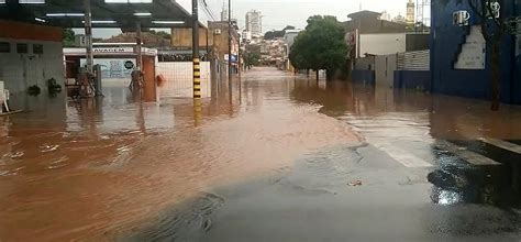 Fotos Gua Da Chuva Em S O Jo O Da Boa Vista Invade Casas E Alaga Ruas